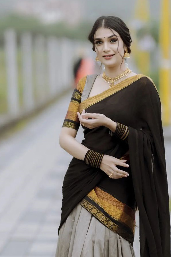 అందంగా చూపిస్తారు.. అందుకే తెలుగు సినిమాలంటే ఇష్టం: హీరోయిన్ హాసినీ సుధీర్ (ఫొటోలు) | Hasini ...